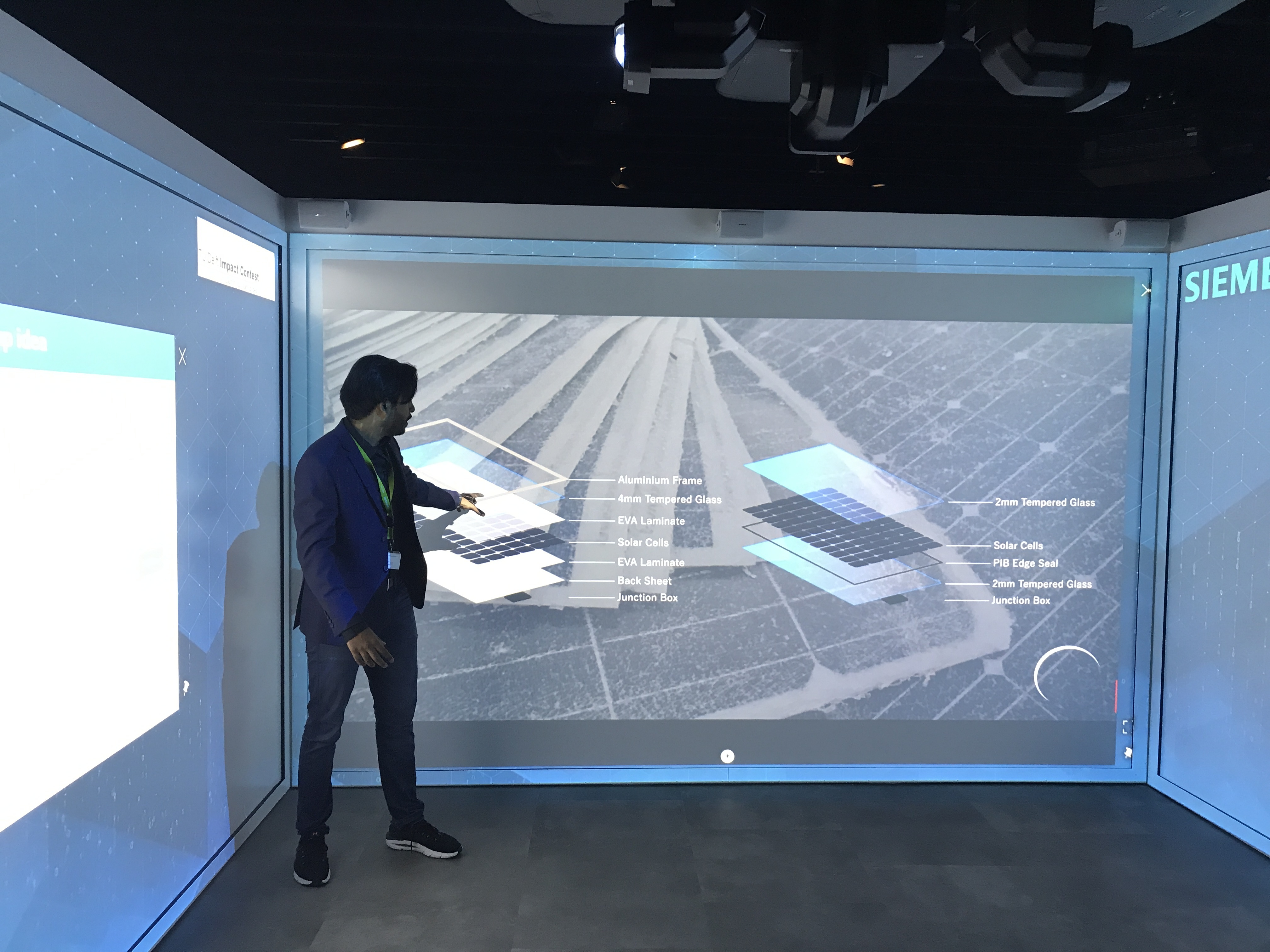 Finalists of TU Delft Impact Contest visit Digital Experience Center